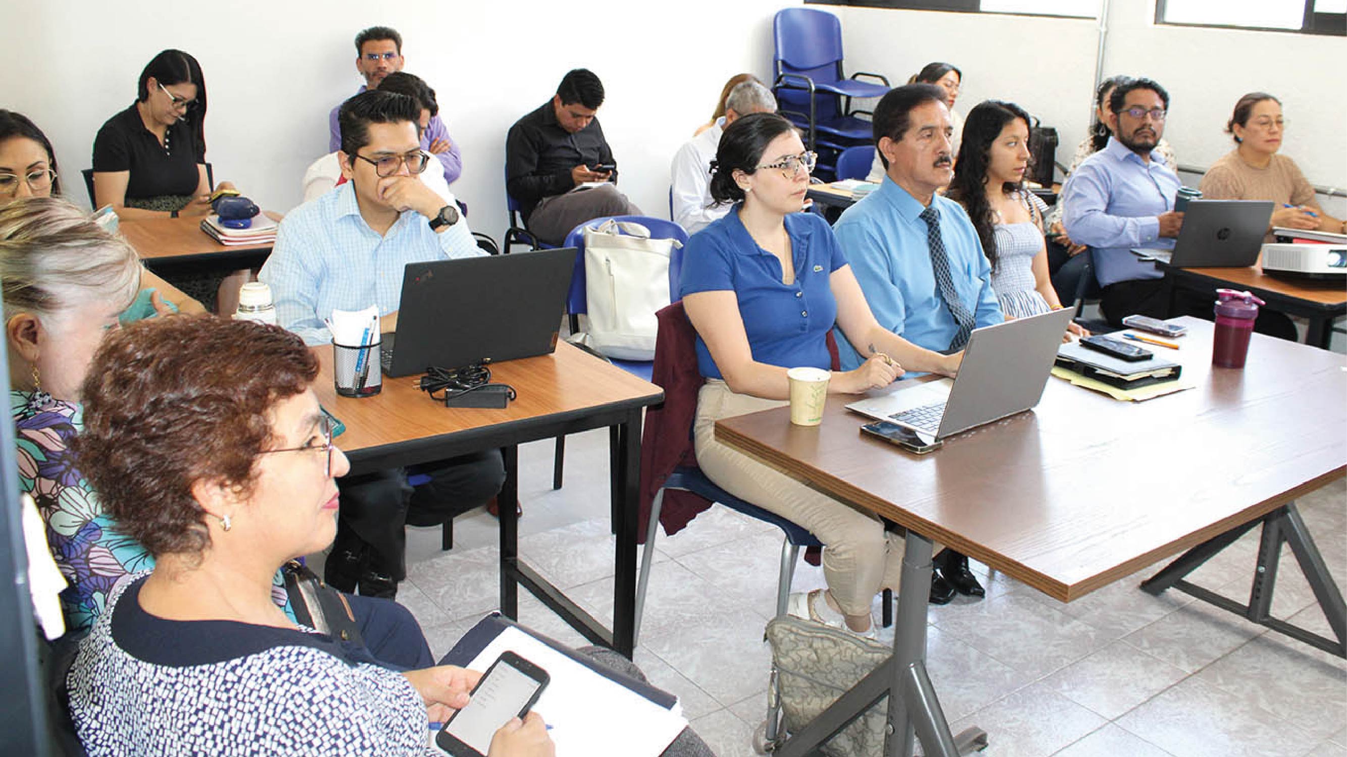 UNISA realiza curso de capacitación para la acreditación del COMAEM